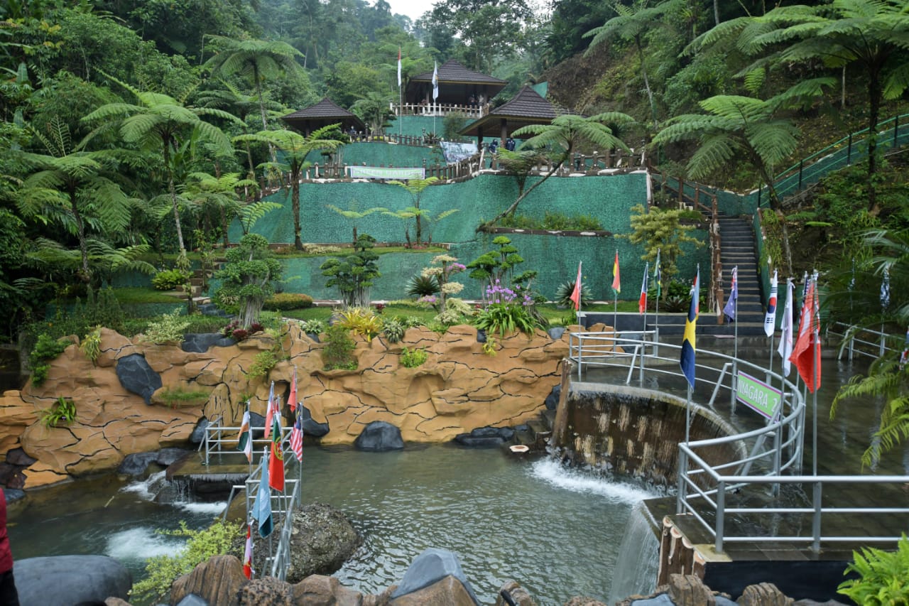 Ciguha River: Lahan Bekas Tambang Disulap Jadi Indah - EVENT NUSANTARA