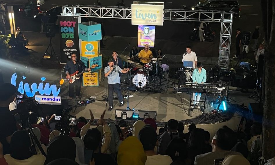 Adikara Ramaikan “Monday Replay” di Panggung Anjungan Sarinah Thamrin ...