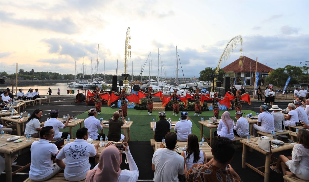 Peserta Sail 2 Indonesia Rally Eksplorasi Wisata dan Budaya Banyuwangi - EVENT NUSANTARA